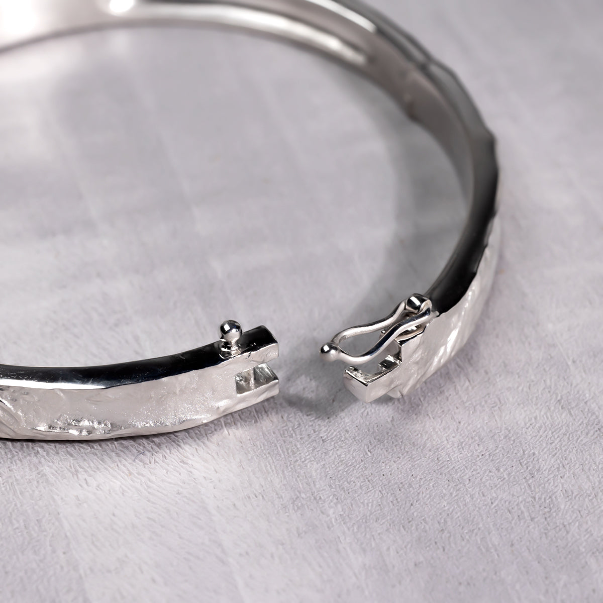 Malham Cove Textured Bangle - Azendi